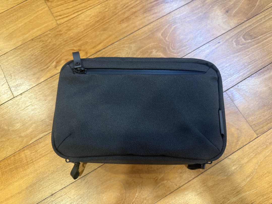 Alpaka elements tech case max black, Men's Fashion, Bags, Belt bags ...