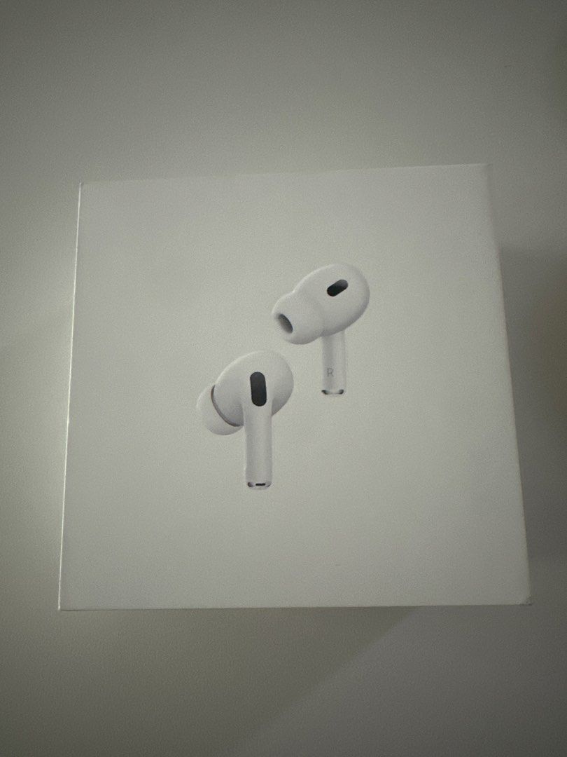 Apple AirPods Pro (2nd generation) with MagSafe Charging Case, Audio ...