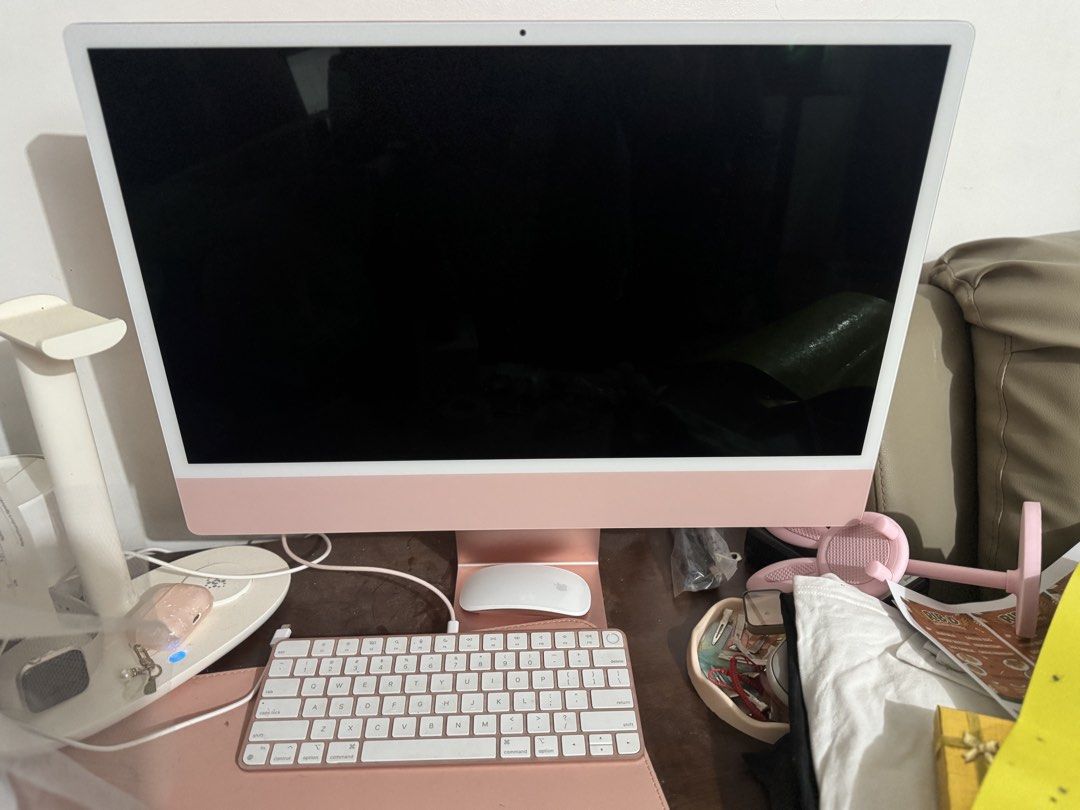 RUSH!! Apple iMac 2024 M3 chip, Computers & Tech, Desktops on Carousell