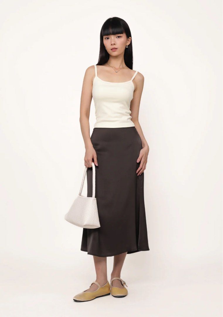 BNWT The Tinsel Rack Nala Basic Padded Top (Oat), Women's Fashion, Tops ...