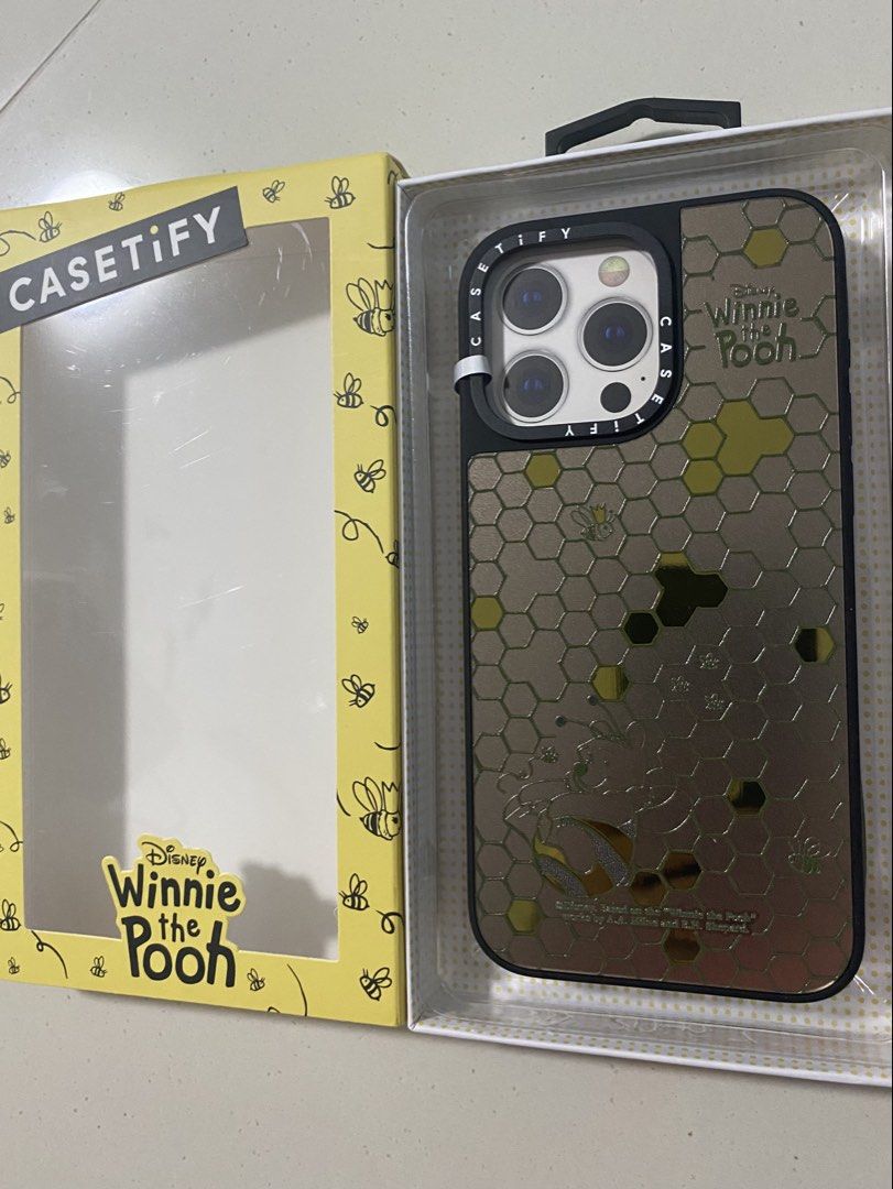 CASETiFY magsafe Winnie the Pooh honey comb mirror iPhone 15 Pro max ...