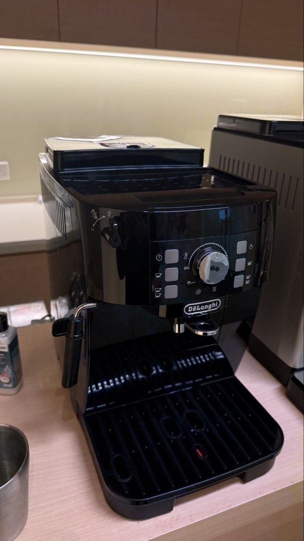 DeLonghi Espresso Coffee Machine, TV & Home Appliances, Kitchen ...