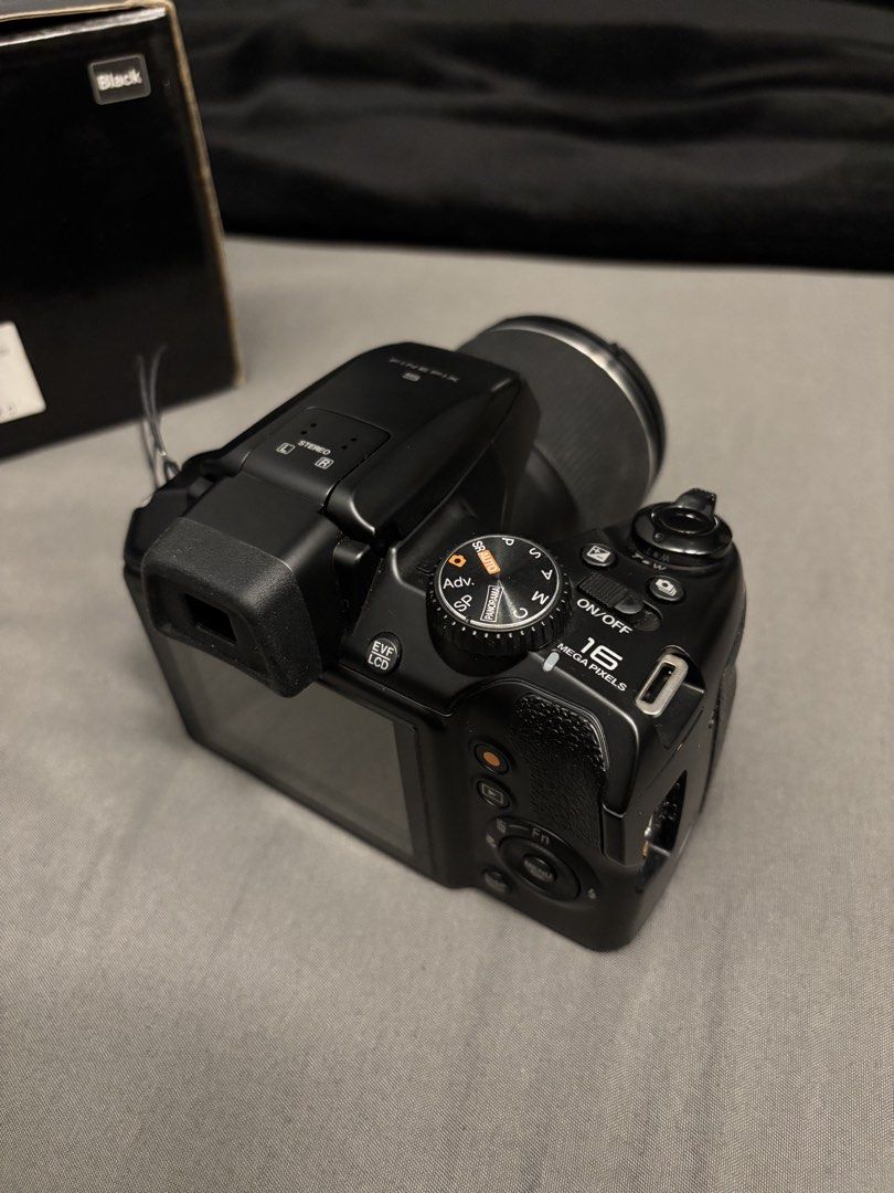 Fujifilm Finepix s8200 Bridge Zoom Camera, Photography, Cameras on ...