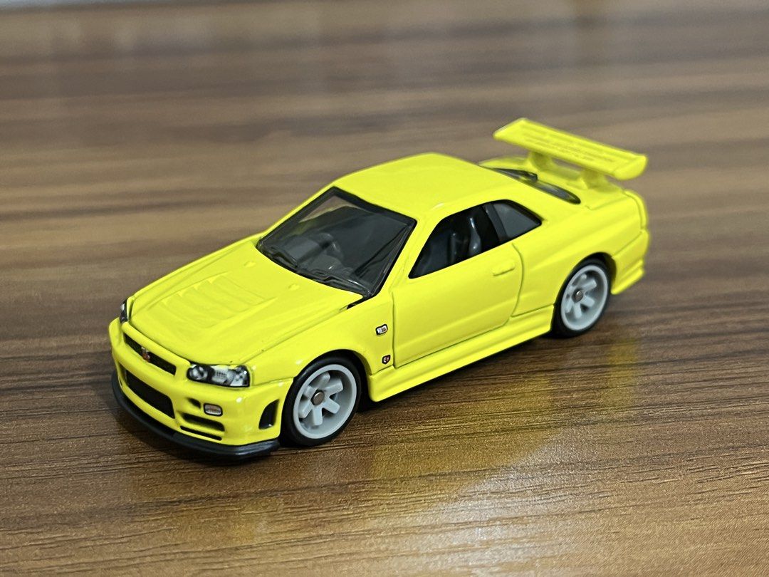 Hot Wheels Nissan Skyline GTR R34 Convention Yellow, Hobbies & Toys ...
