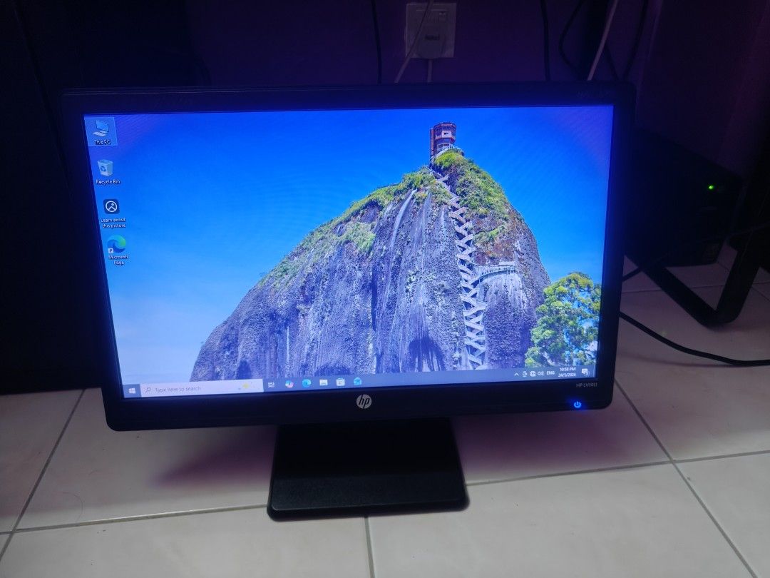 HP Desktop Computer Set with Monitor, Computers & Tech, Desktops on ...