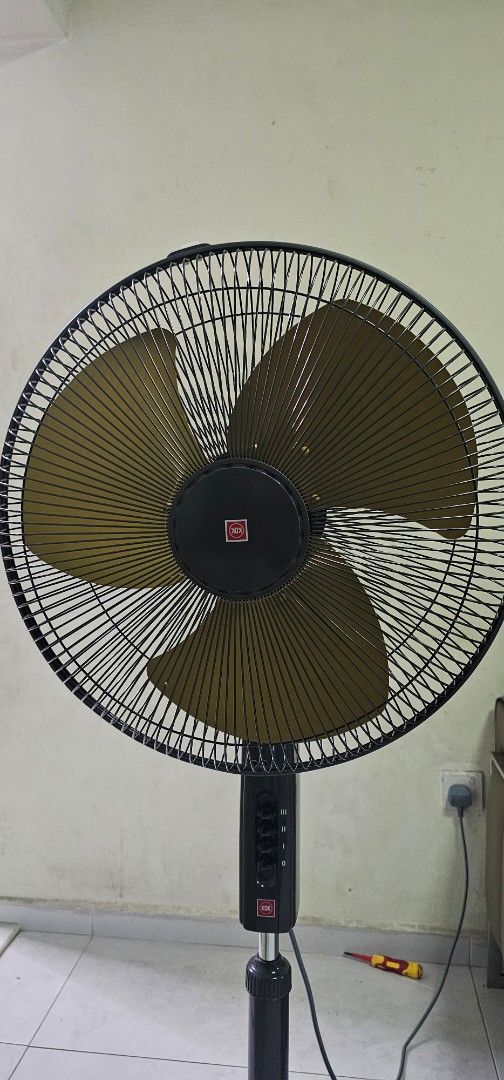 KDK Electric Fan Pedestal Fan P40US, Furniture & Home Living, Lighting ...