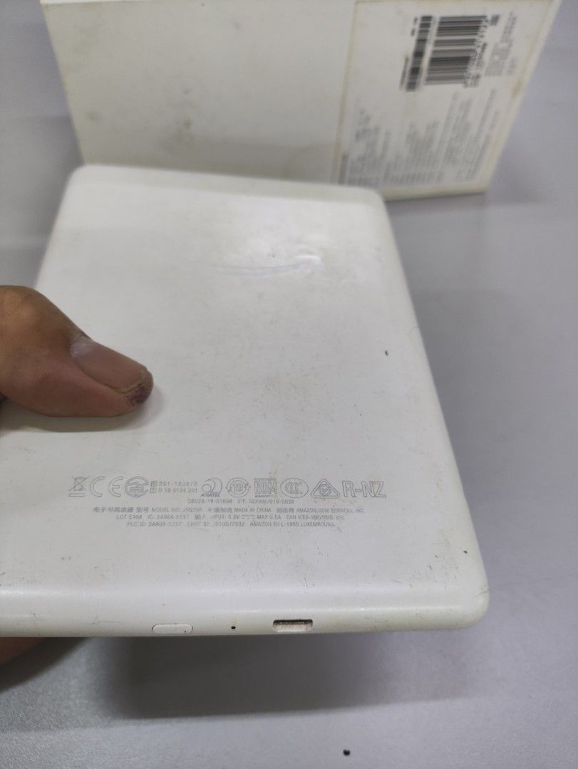 Kindle, Mobile Phones & Gadgets, E-Readers on Carousell