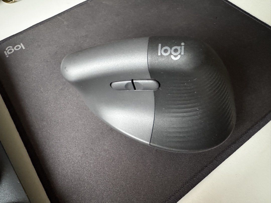 Logitech Lift Ergonomic Mouse, Computers & Tech, Parts & Accessories ...