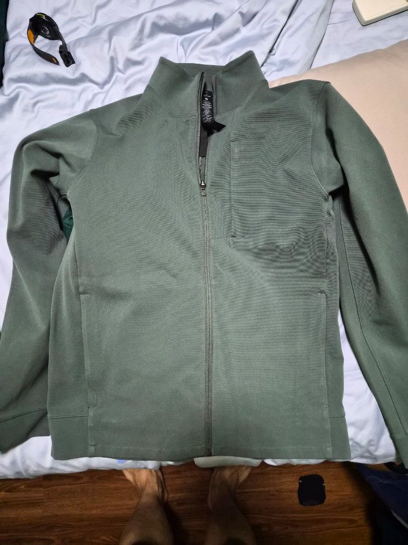 Lululemon Sojourn jacket, Men's Fashion, Coats, Jackets and Outerwear ...