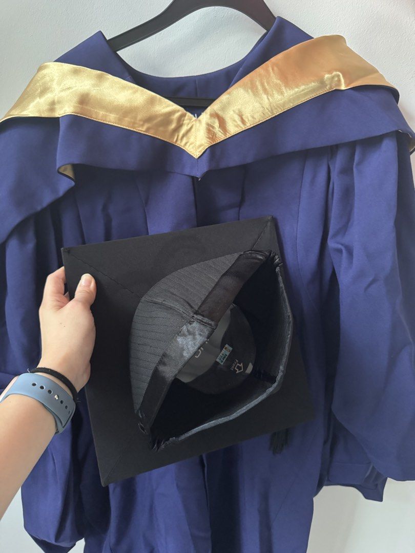 NUS Graduation Gown and Cap Set, Women's Fashion, Dresses & Sets, Sets ...