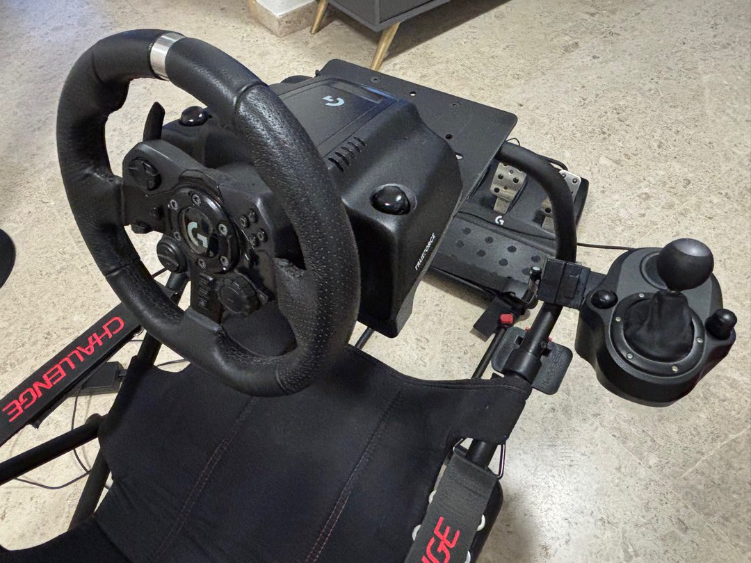 [PS ver.] Playseat Challenge Gaming Chair with Logitech G923 Wheel and ...