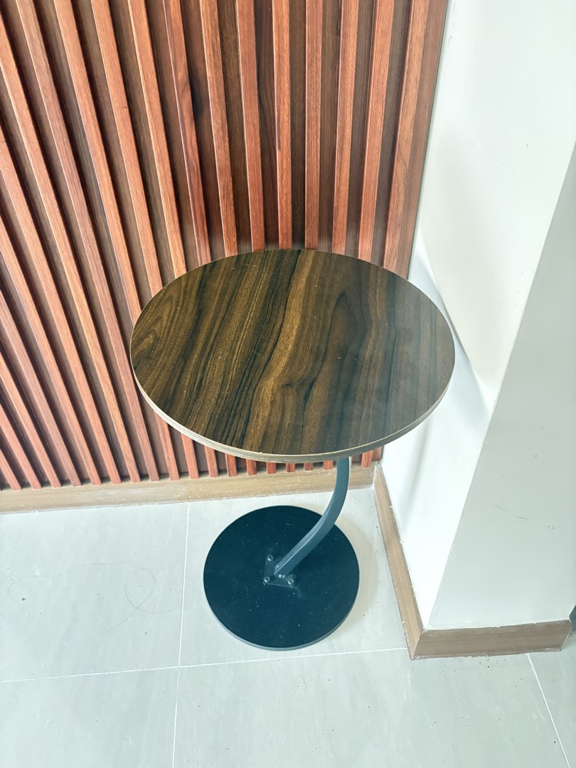 Side table, Furniture & Home Living, Furniture, Tables & Sets on Carousell
