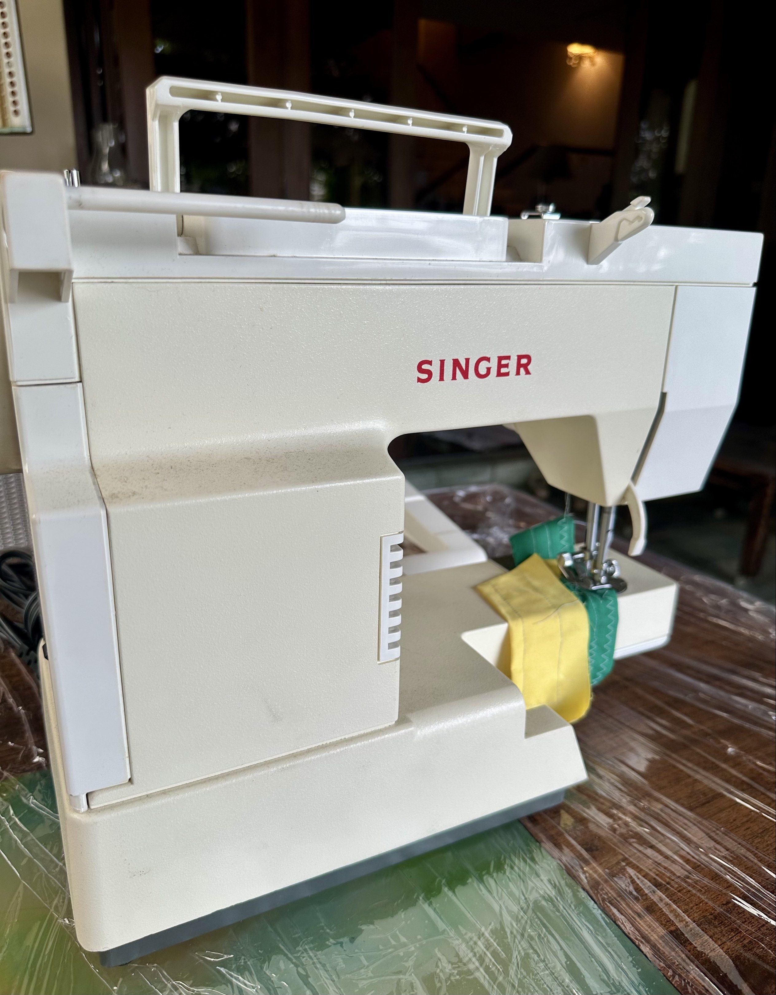 Singer FM17 Sewing Machine (US Model), TV & Home Appliances, Other Home ...