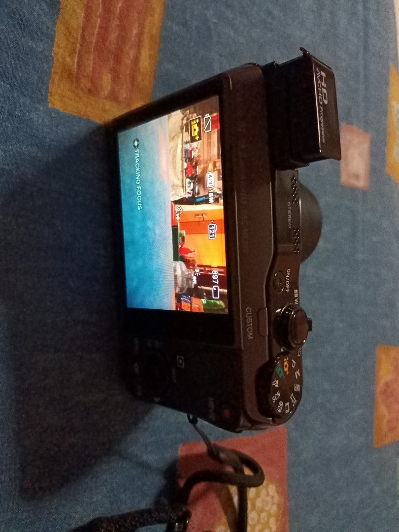 Sony Cyber-shot DSC-HX20V Digital Camera with Case, Photography ...