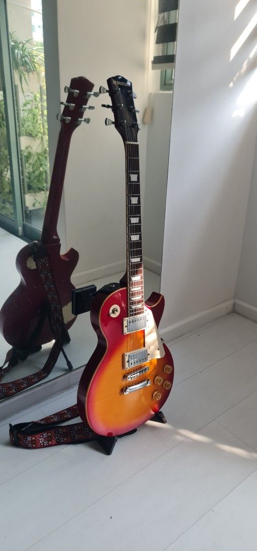 Suzuki Electric Guitar -Cherry Sunburst Les Paul Style, Hobbies & Toys ...