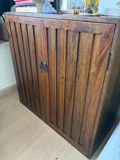 Vintage Chinese Style Cabinet with Butterfly Design, 傢俬＆家居, 傢俬, 櫃子、組合櫃及 ...