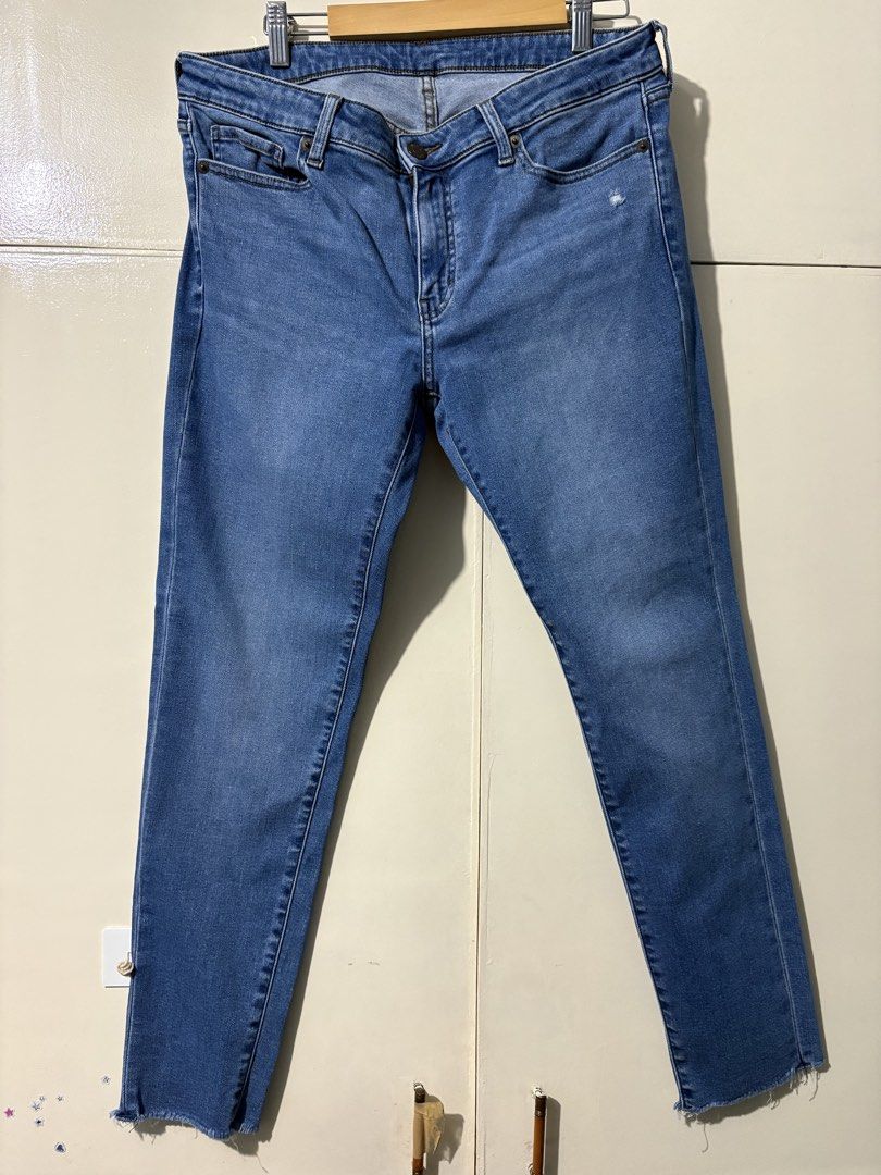 Uniqlo Blue Denim Jeans with Frayed Hem Size 30 (76 cm), Women's ...