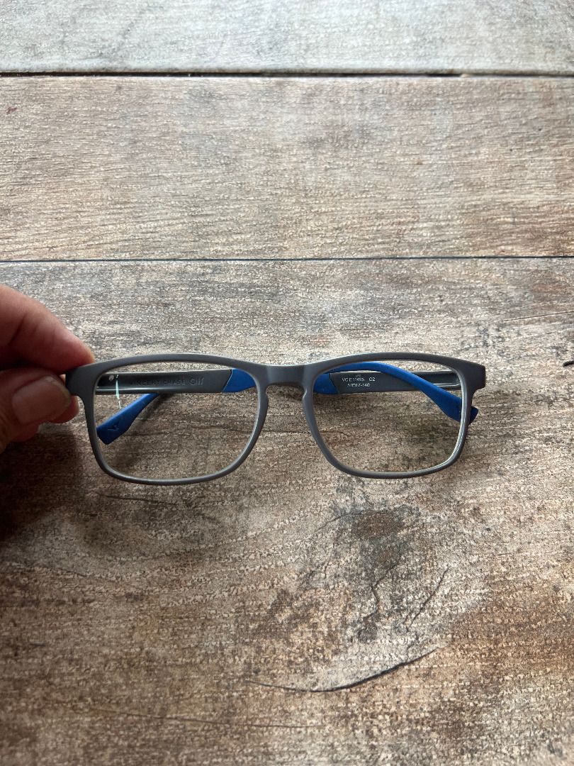 Vincent chase - air frame, Fesyen Pria, Aksesoris, Kacamata di Carousell