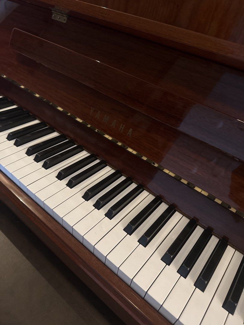 Yamaha Upright Piano, Hobbies & Toys, Musical Instruments on Carousell