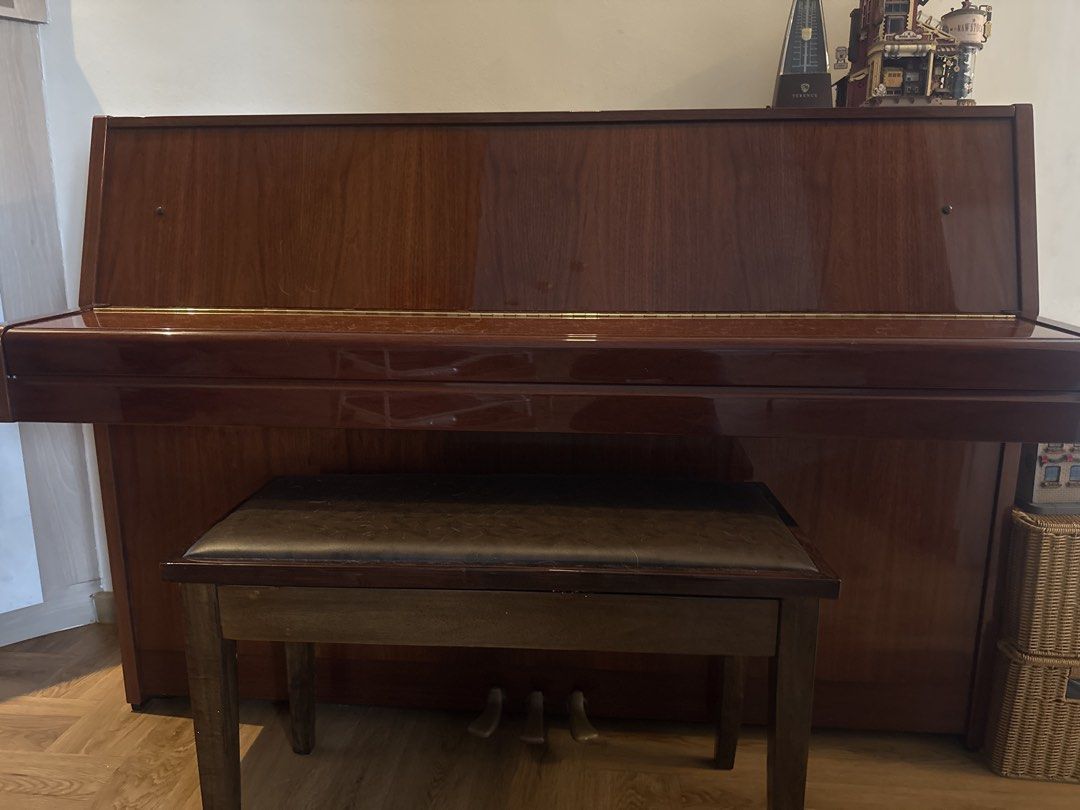 Yamaha Upright Piano, Hobbies & Toys, Musical Instruments on Carousell