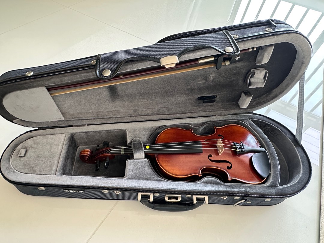 Yamaha V7SG Acoustic Violin with Case (Size 1/8), Hobbies & Toys ...