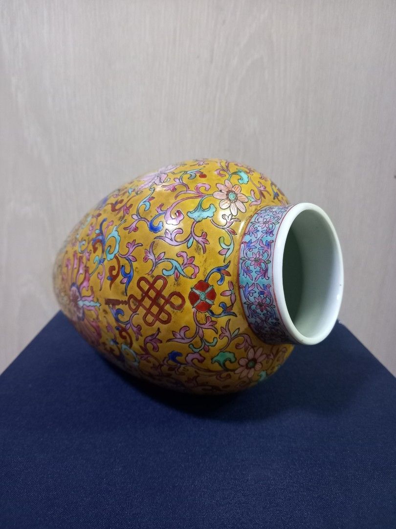 Yellow Floral Ceramic Vase, Hobbies & Toys, Memorabilia & Collectibles ...