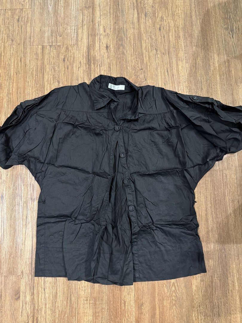 Gysi Black Button-Up Shirt, Women's Fashion, Tops, Blouses on Carousell
