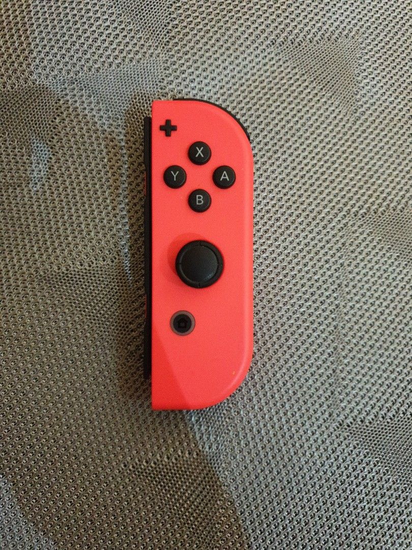 Nintendo Switch Red Joy-Con (right), Video Gaming, Gaming Accessories ...