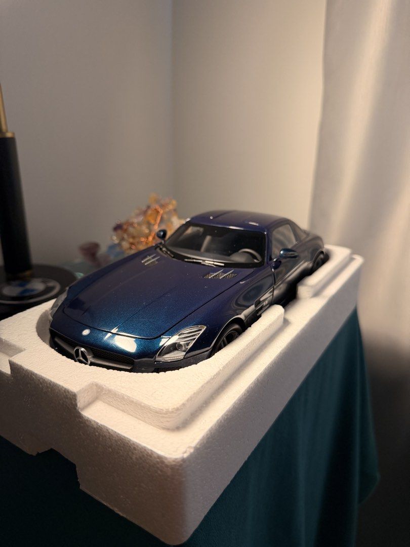 1:18 Minichamps SLS AMG Daytona Blue, Hobbies & Toys, Toys & Games on ...