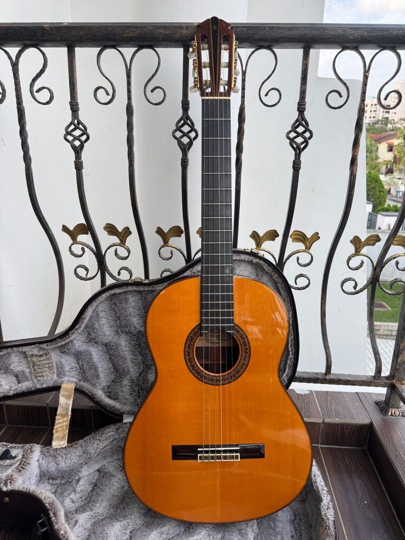 1976 Yamaha GC-20M by Toshiro Kato, Hobbies & Toys, Musical Instruments ...