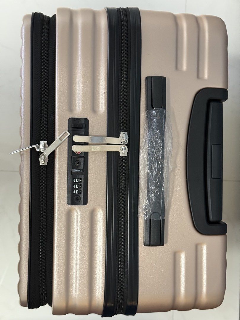 24 Inch Luggage with wheel lock function, Hobbies & Toys, Travel ...