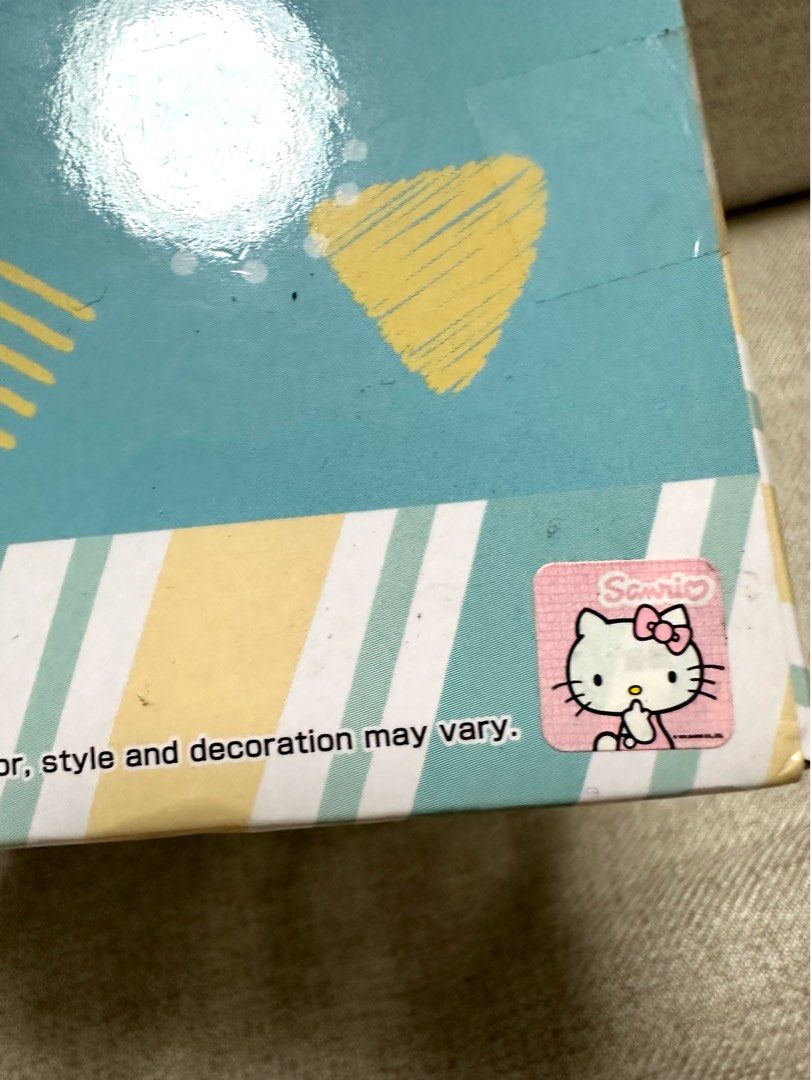 《水怪》軟膠材料 。模型公仔 。擺件｜Sanrio |正版｜丑魚｜, 興趣及遊戲, 玩具 & 遊戲類 - Carousell