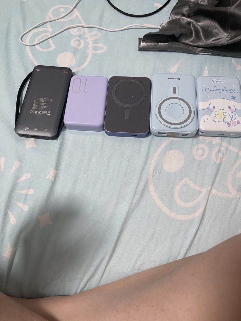 多款流動充電器 MagSafe 尿袋, 手提電話, 電話及其他裝置配件, 電池及充電器 - Carousell