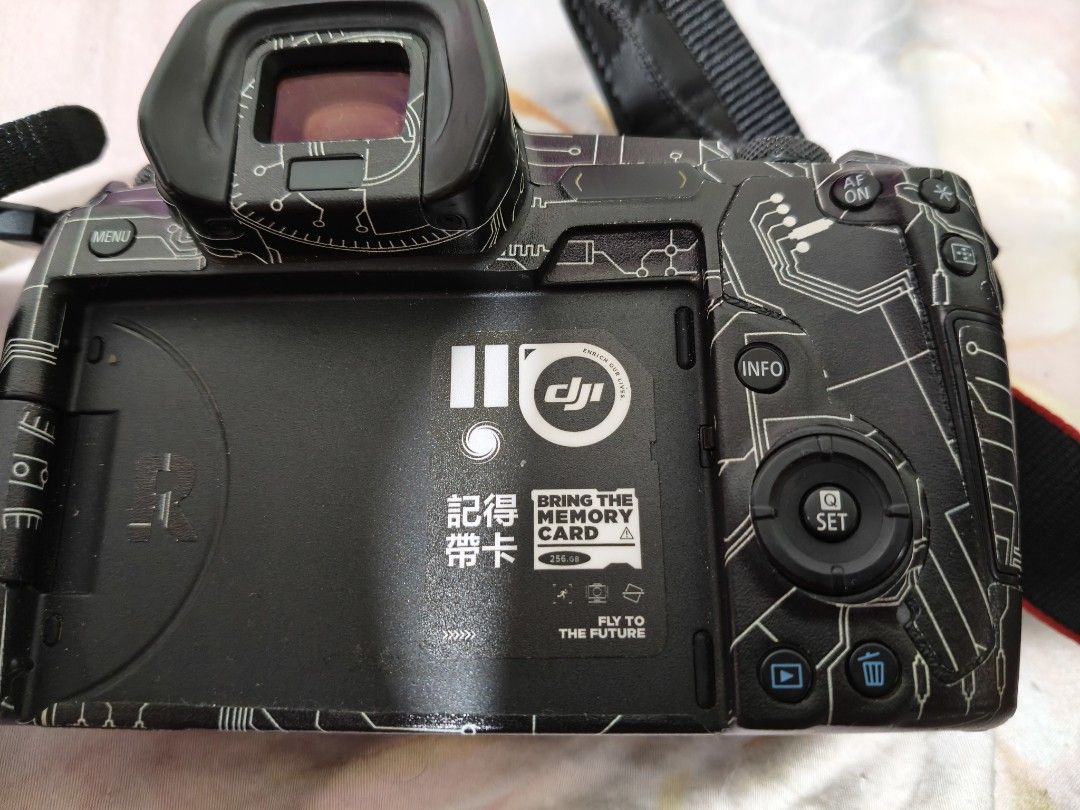 Canon EOS 5Ds R DSLR Camera with Battery Grip, Photography, Cameras on ...