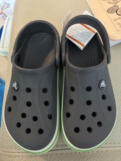 Crocs X Minecraft 兒童涼鞋 舒適爆款, 兒童＆孕婦用品, 嬰兒及小童流行時尚 - Carousell