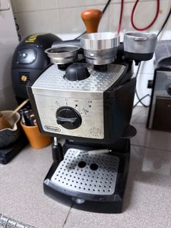 Nescafe Red Dolce Gusto Coffee Machine (Nespresso), TV & Home ...