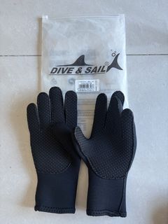 Diving gloves Brand Water Pro, 運動產品, 其他運動配件 - Carousell