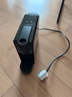 Nespresso Vertuo Coffee Machine with Assorted Capsules, 家庭電器, 廚房電器, 咖啡機 ...