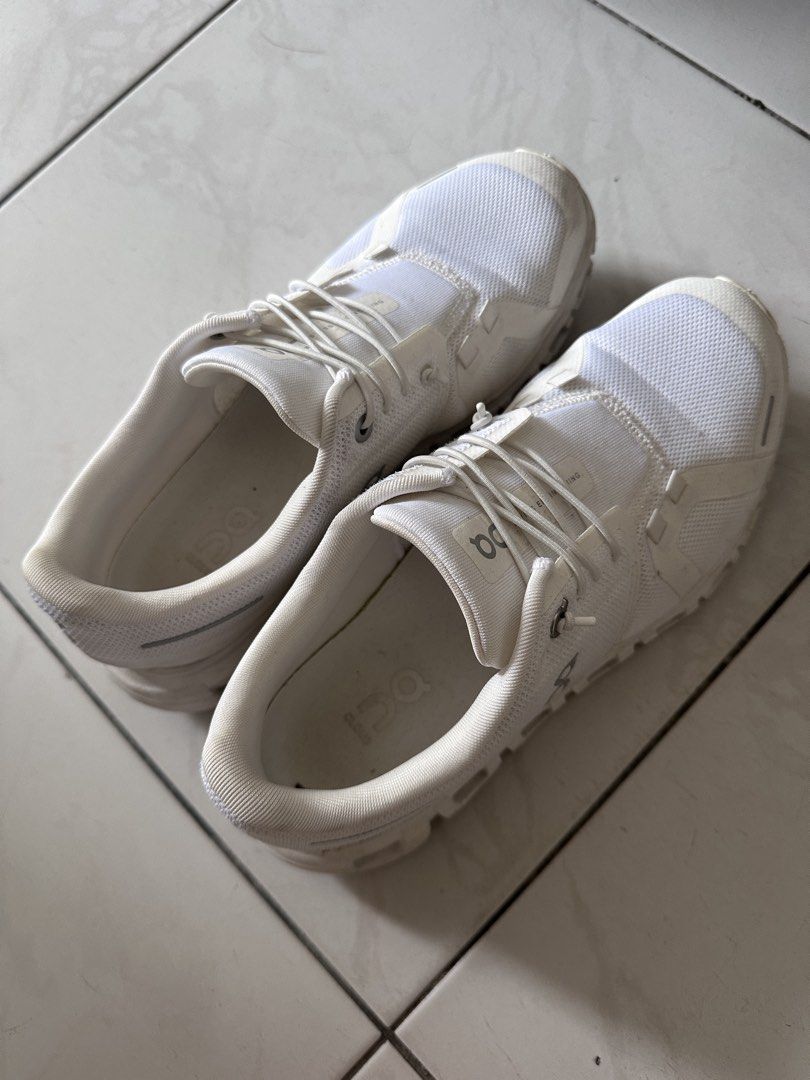 On Cloud Running Shoes - White, Women's Fashion, Footwear, Sneakers on ...