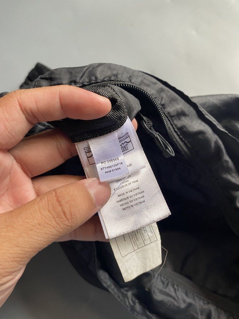 Patagonia Lightweight Travel Crossbody Bag Black Nylon, Men's Fashion ...