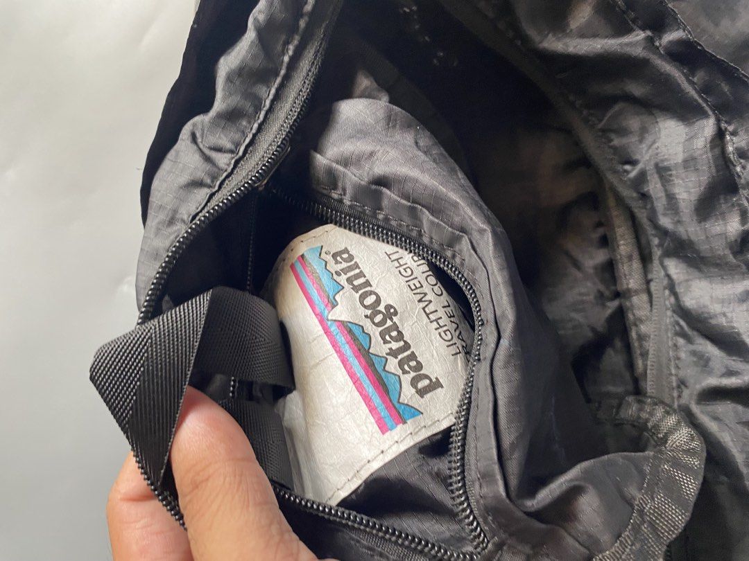 Patagonia Lightweight Travel Crossbody Bag Black Nylon, Men's Fashion ...