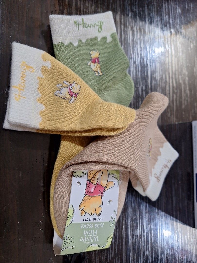 Winnie the Pooh Pouch "Better Things Ahead", Hobbies & Toys ...