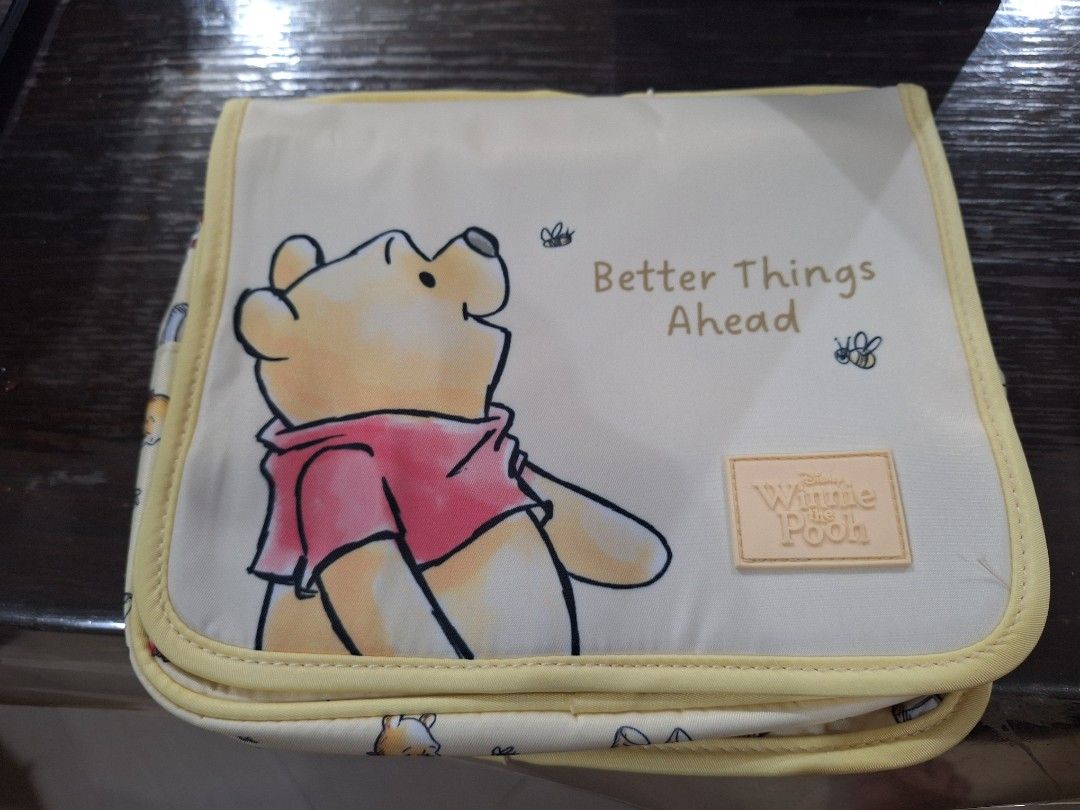 Winnie the Pooh Pouch "Better Things Ahead", Hobbies & Toys ...