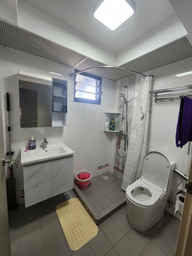 2 common rooms(clean)for rent @462a Yishun Avenue 6 Blossom Spring ...
