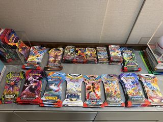 English Pokemon pitch black booster box, 興趣及遊戲, 玩具 & 遊戲類 - Carousell