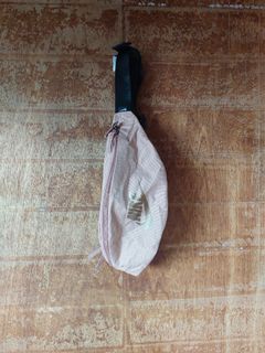 Nike Air Fanny Pack, Men's Fashion, Bags, Belt bags, Clutches and ...