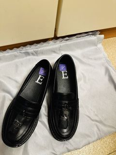 樂福鞋Bata Black Leather Loafers with Gold Buckle Detail, 女裝, 鞋, Loafers ...