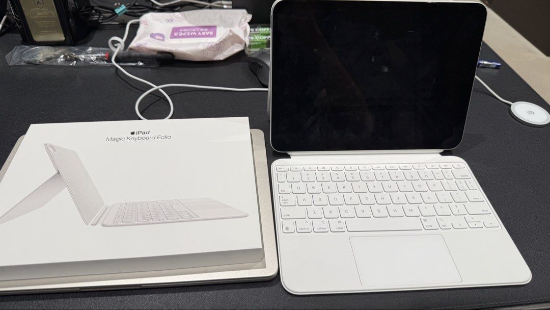 Apple iPad Magic Keyboard Folio for iPad Pro/Air, Computers & Tech ...