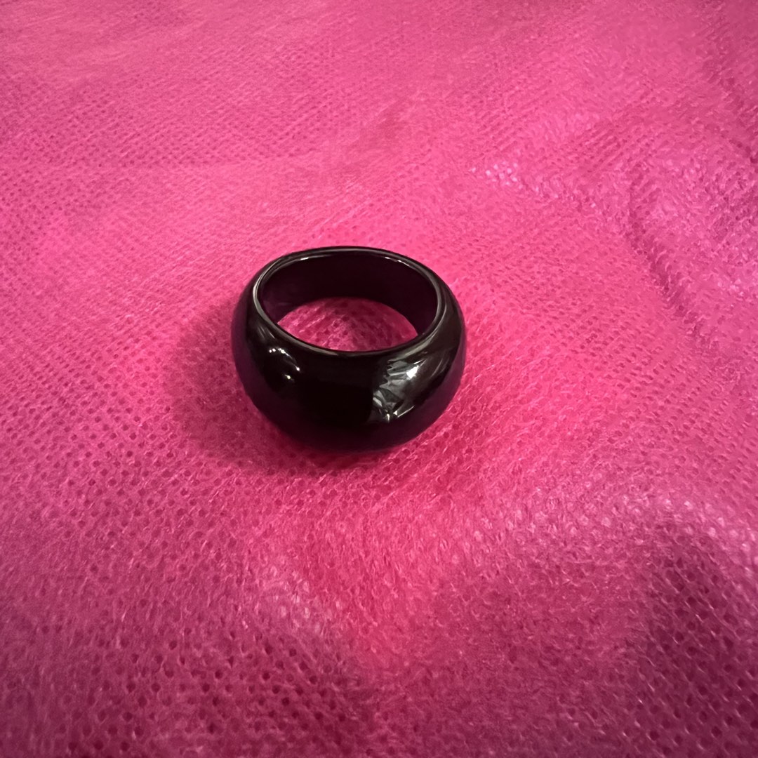 Black ring, Women's Fashion, Jewelry & Organizers, Rings on Carousell