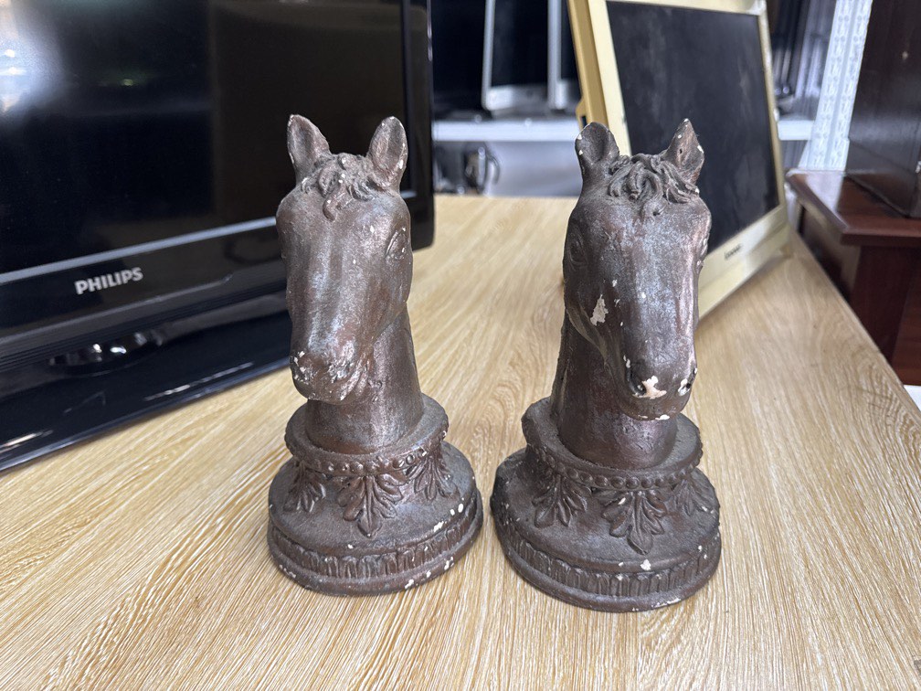 horses head statue, Furniture & Home Living, Home Decor, Artificial ...
